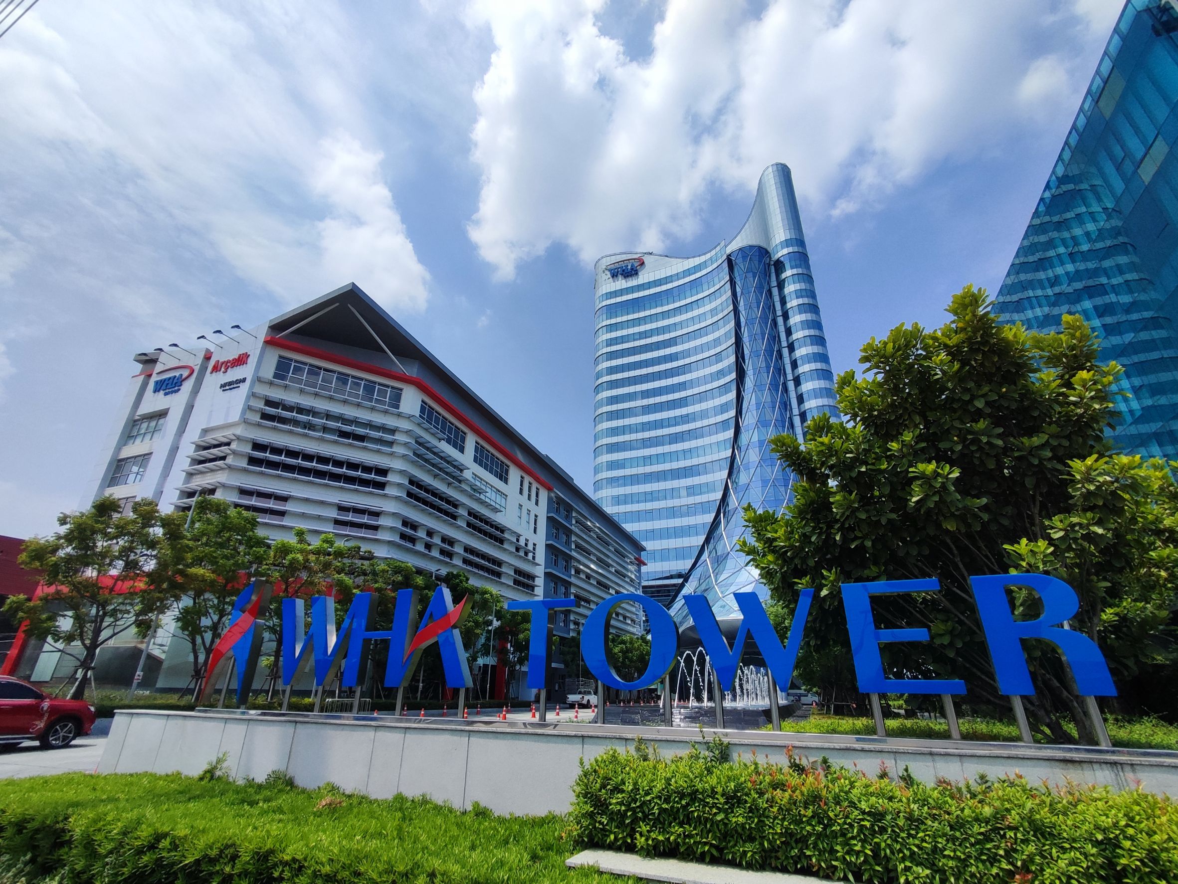 อาคาร ดับบลิวเอชเอ ทาวเวอร์ (WHA TOWER) – BKSC