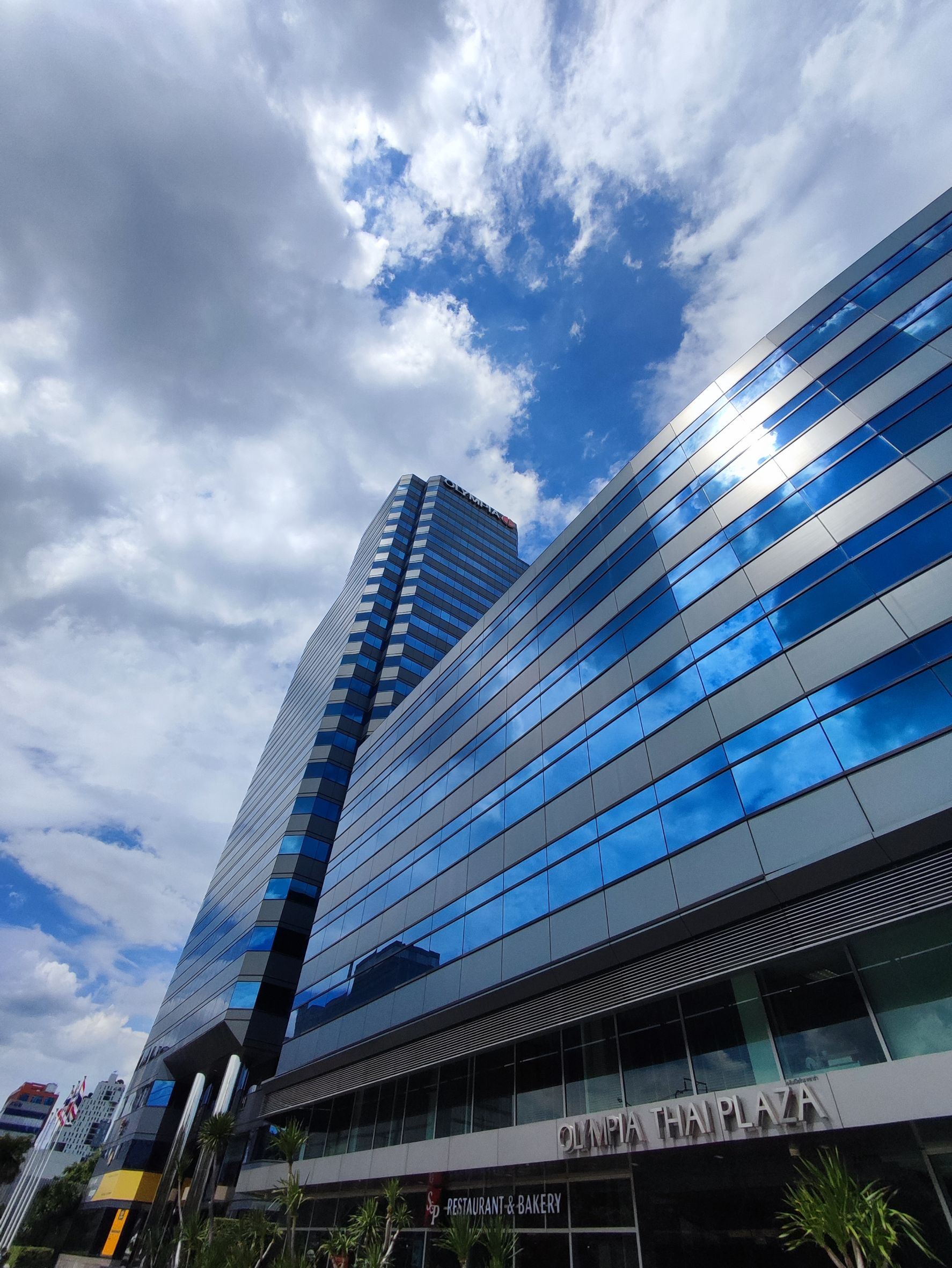 อาคาร โอลิมเปียไทย ทาวเวอร์ (OLYMPIA THAI TOWER) – BKSC