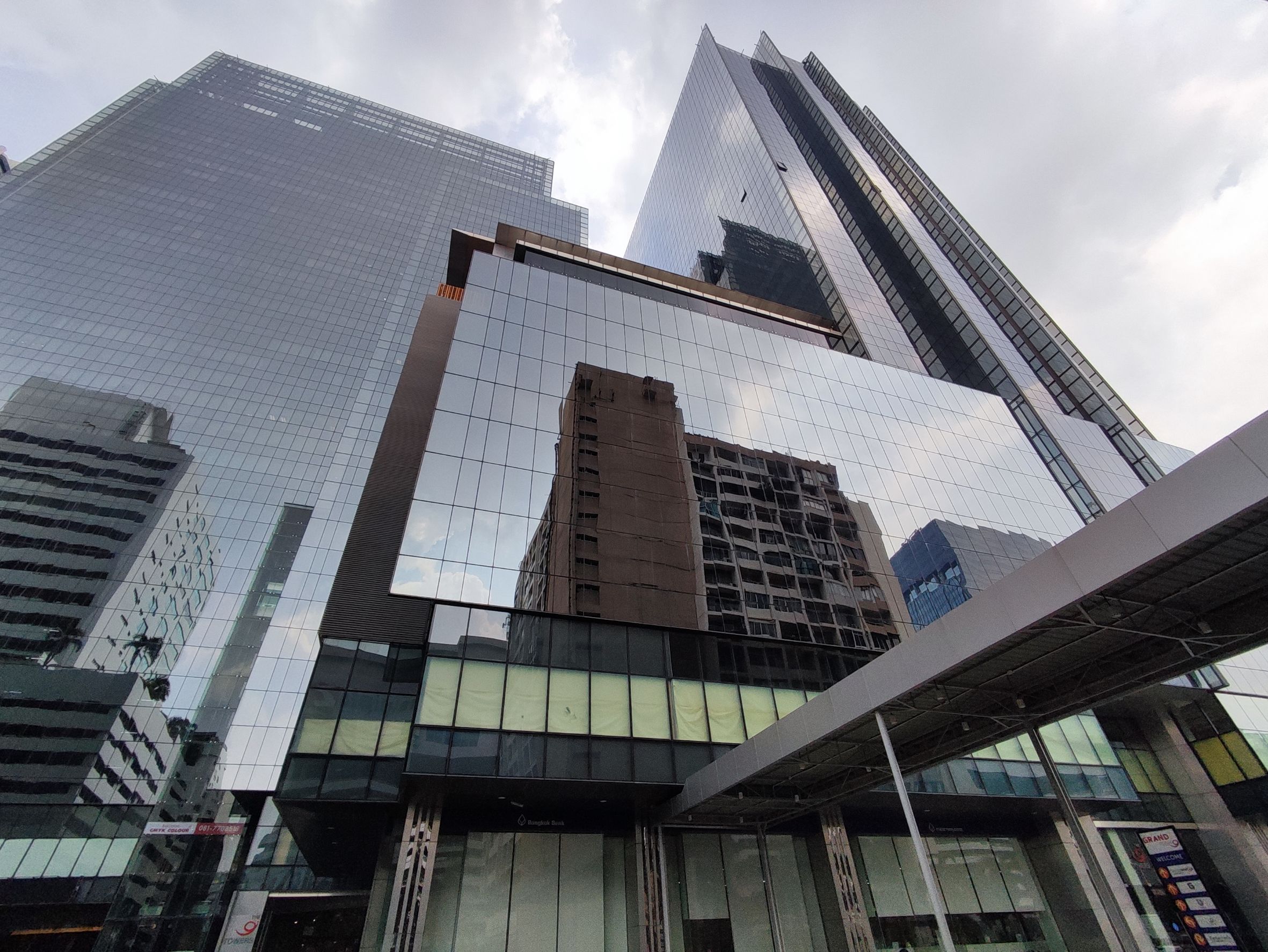 อาคาร เดอะ ไนน์ ทาวเวอร์ศ (THE NINTH TOWERS) – BKSC