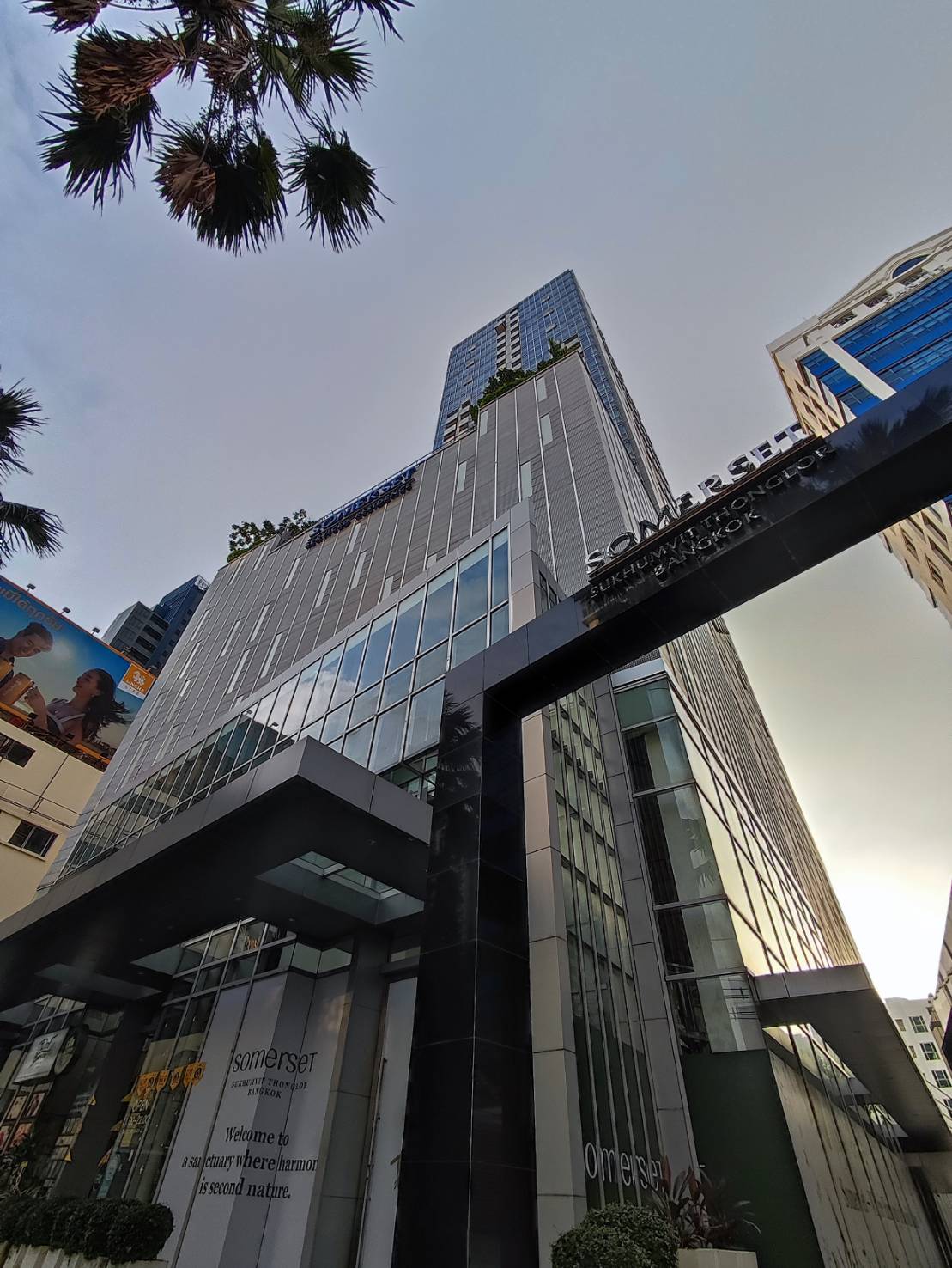 BTS Thong Lo / รถไฟฟ้าบีทีเอส ทองหล่อ – BKSC